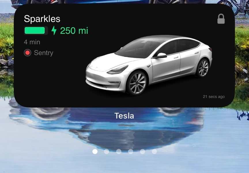 Tesla's vernieuwde iPhone-app krijgt twee nieuwe home screen widgets